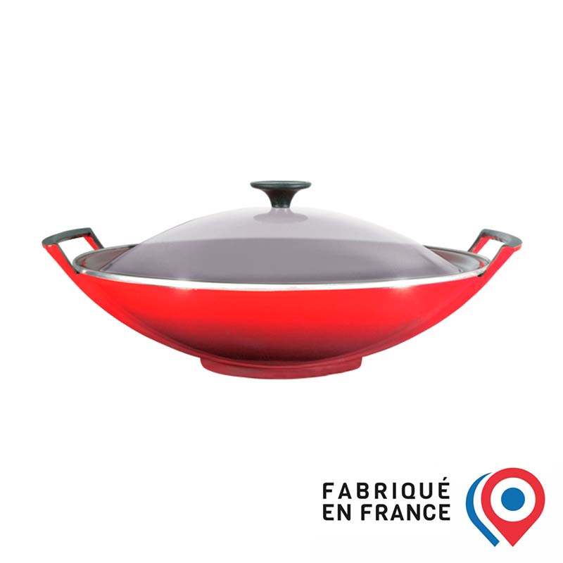 LE CREUSET Wok en fonte émaillée avec couvercle en verre 36 cm Cerise ...